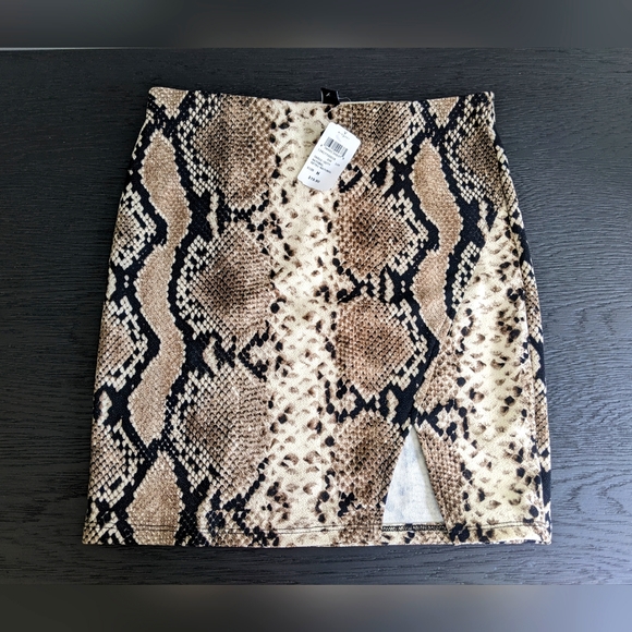 Windsor | Skirts | Nwt New Windsor Snakeskin Skirt Mini Skirt Stretchy Skirt Cutout Bottoms ...